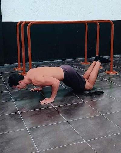 Knee push-ups - Exercise level beginner
