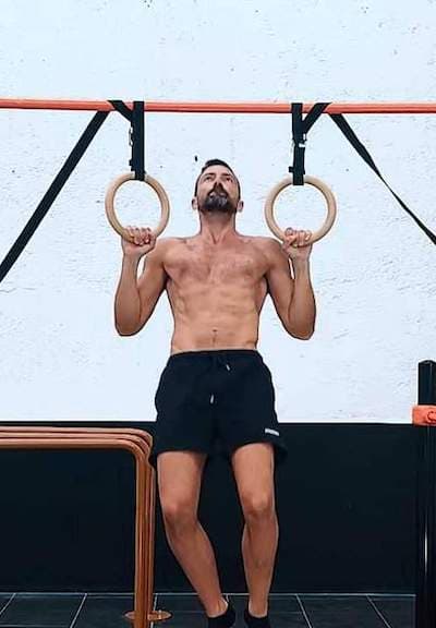 Prone pull ups on rings - Exercise level intermediate